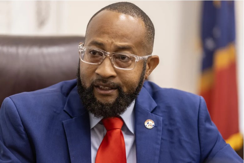 County supervisors reverse course, give $3 million to Greenwood Leflore ... County supervisors reverse course, give $3 million to Greenwood Leflore ...