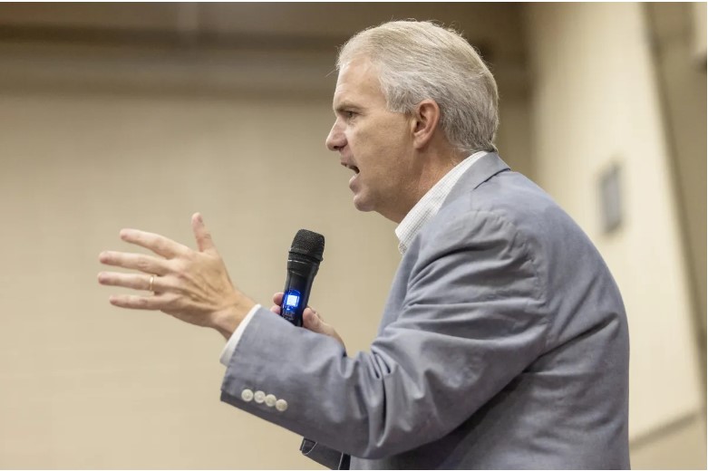 New Tate Reeves ad accuses Brandon Presley of accepting illegal ...