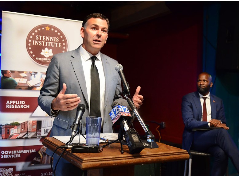 Secretary of state candidates outline platforms at forum - Mississippi ...