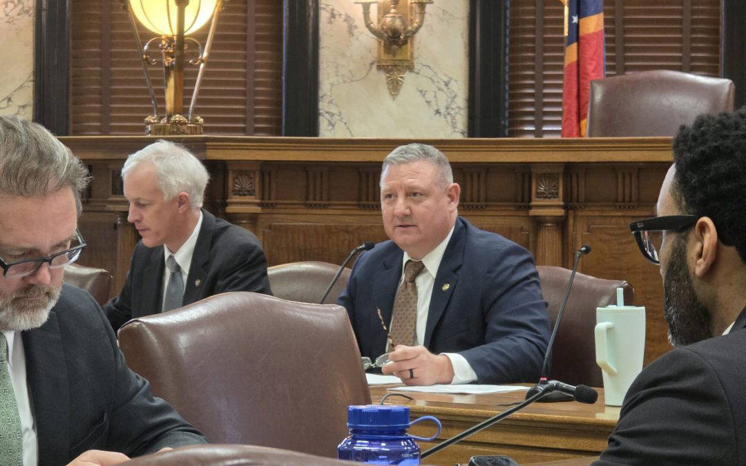 Senate Education Committee moves teacher pay raise, public-to-public ...